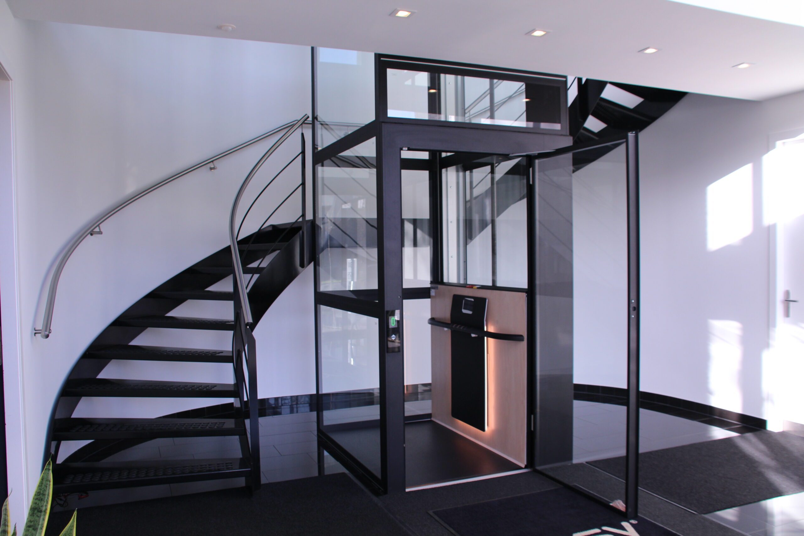 Wat is een spindel aangedreven platformlift?